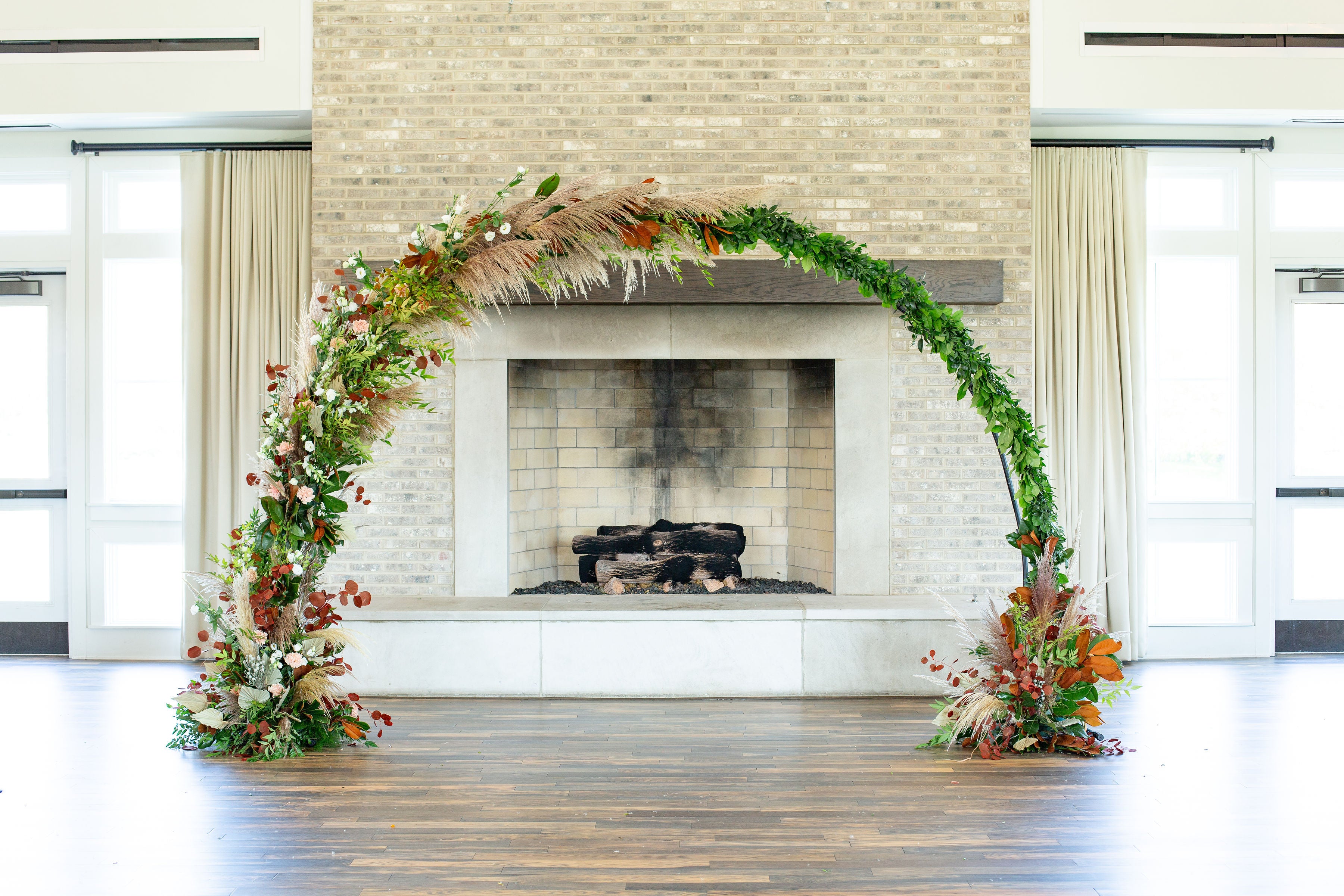 Wholesale Wedding Arches – 46 & Spruce | Wholesale Supply House